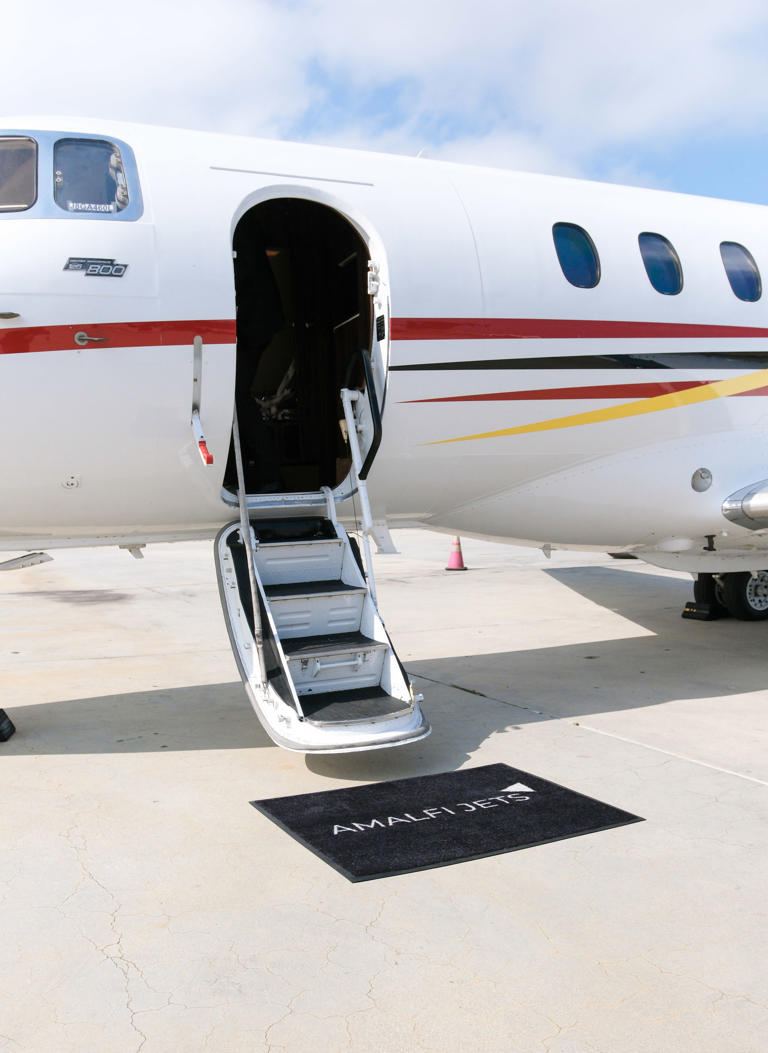 Helicopter rides, pitch-side seats: How the ultrarich are doing the ...