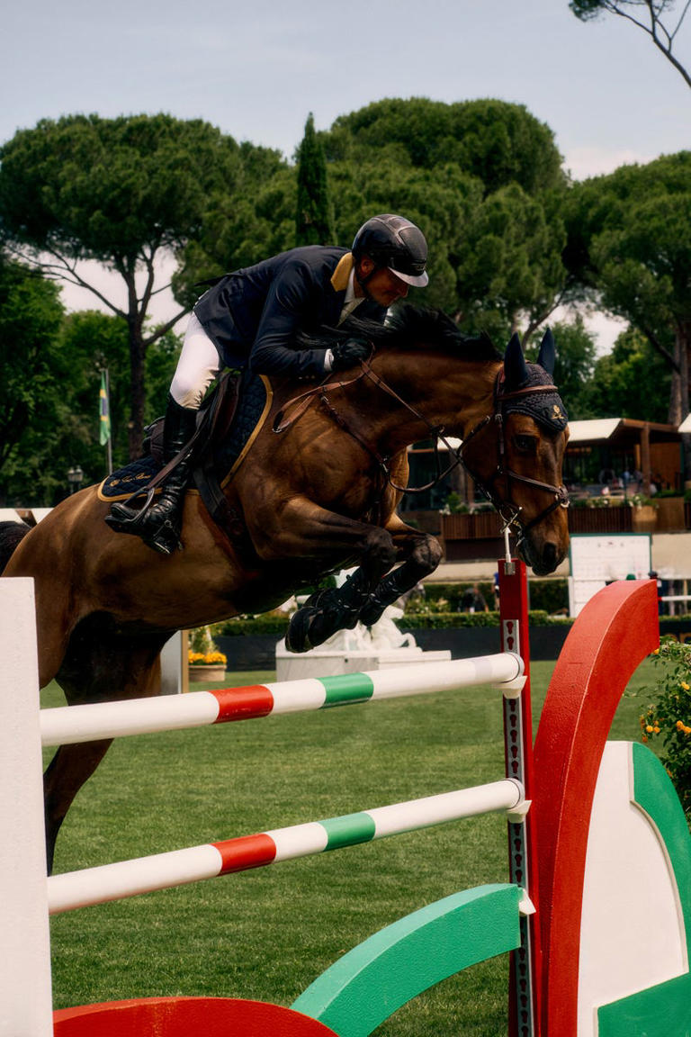 Piazza di Siena 2026: come Loro Piana ridefinisce l'estetica equestre