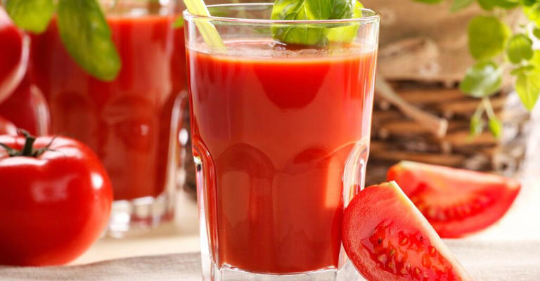 Succo di pomodoro e soia: meno infiammazione nelle persone con obesità