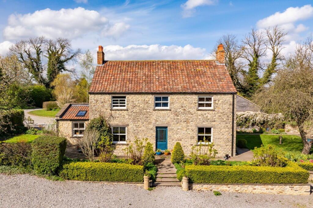 Dream Yorkshire Dales farmhouse with cottage, stables and 26 acres hits ...