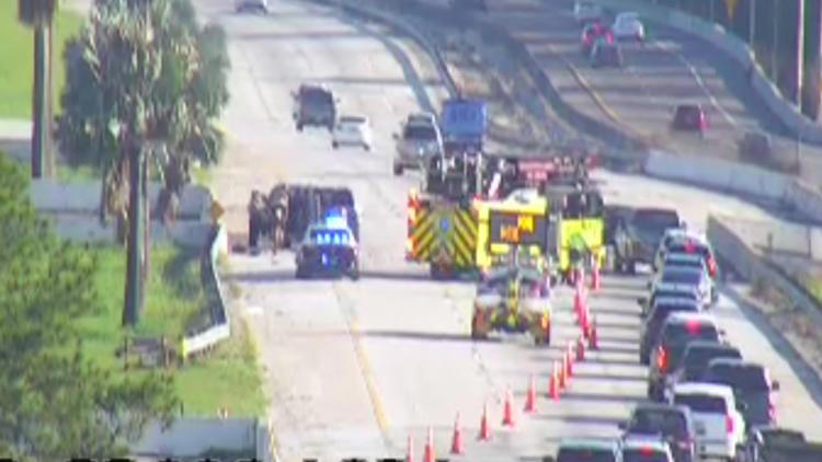 Traffic alert: Crash blocks all lanes of I-75 N at I-4 in Tampa