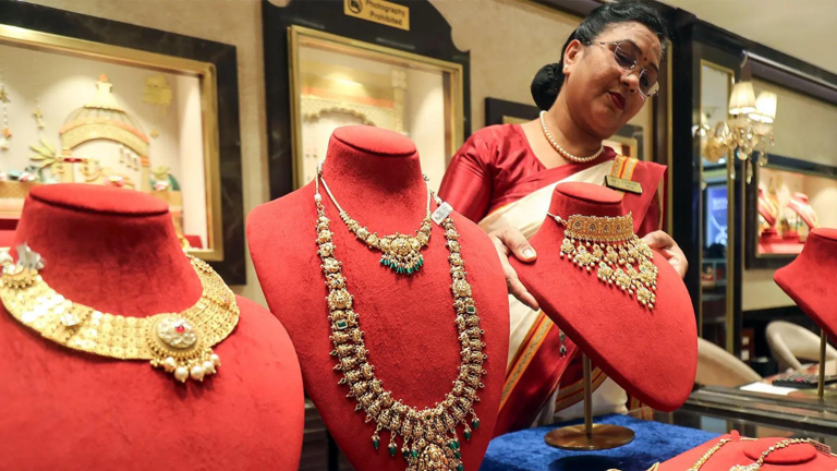 Gold exchange boom: Old jewellery swaps rise up to 60% as record prices ...
