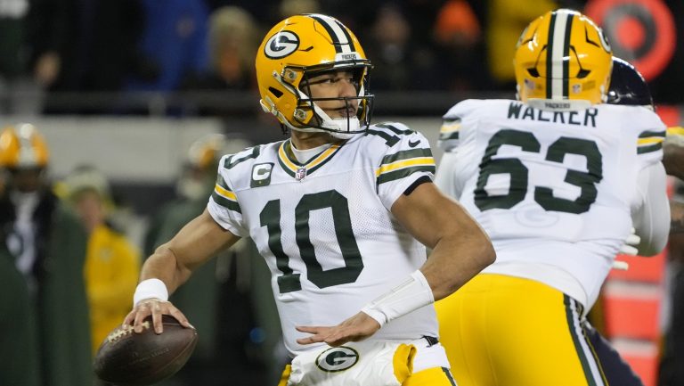 Yahoo! Sports 2026 consensus expert fantasy quarterback rankings
