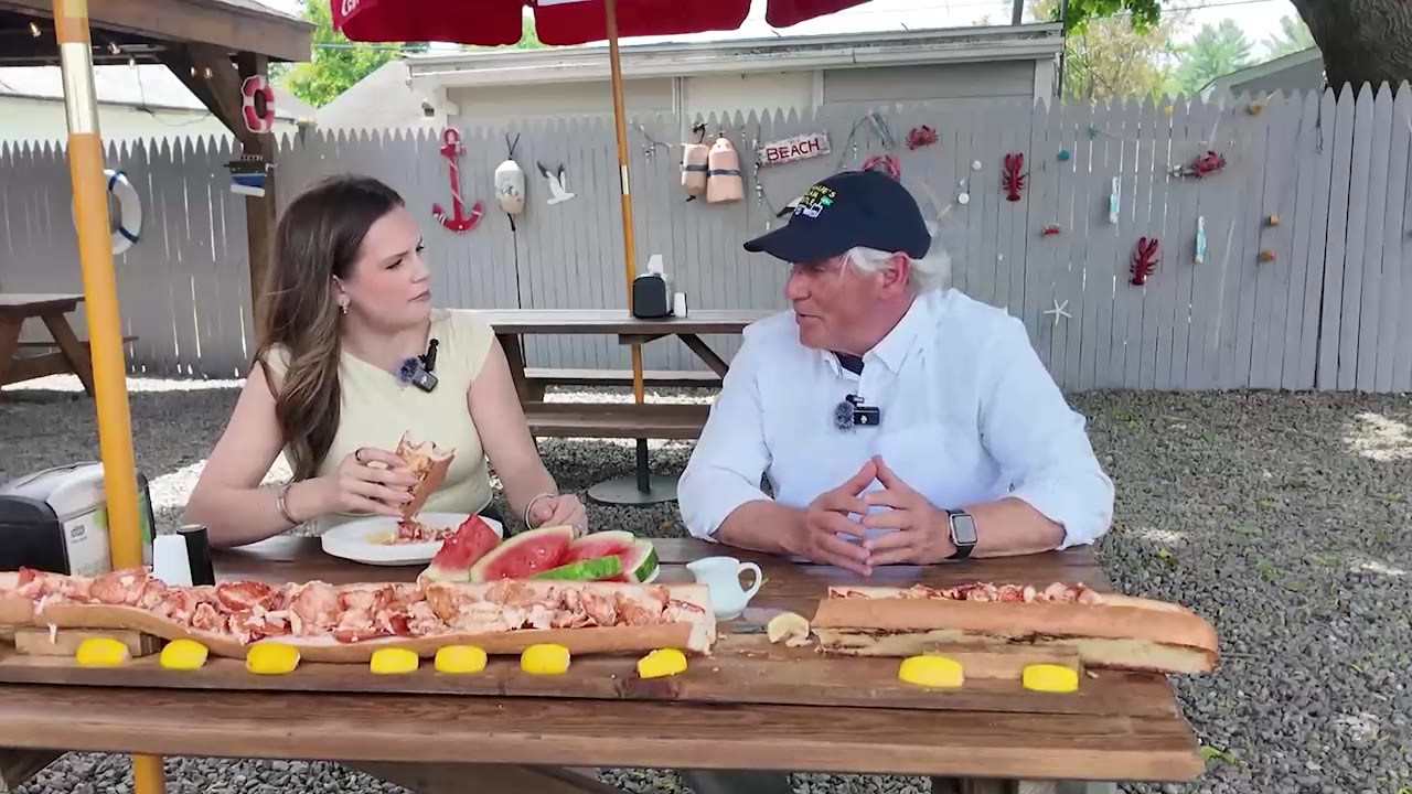 4-foot lobster roll at Clam Castle | Bite of CT