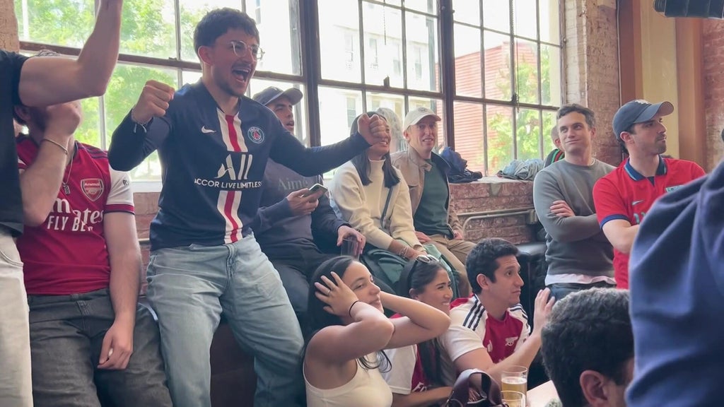 Soccer bar in Brooklyn unites World Cup fans over Mexican food