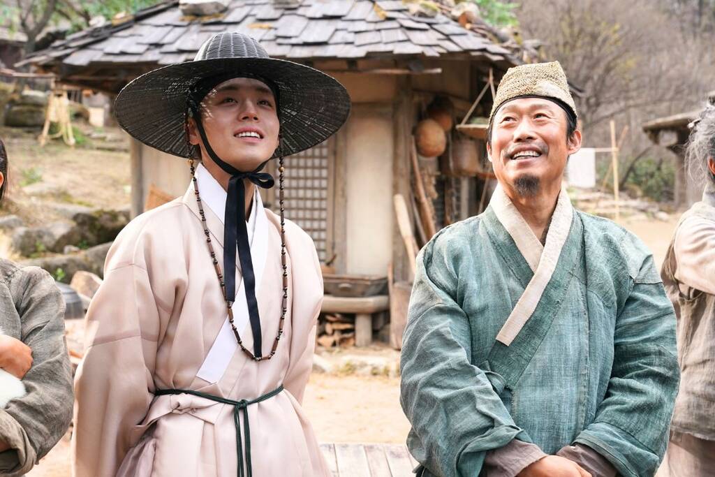 Sao “Dưới bóng điện hạ” Park Ji Hoon không ngại nhập ngũ