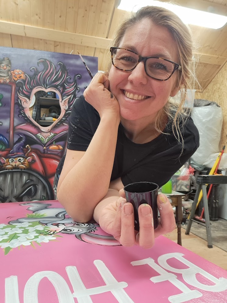 Sussex artist backs UK Small Business Week after building business ...