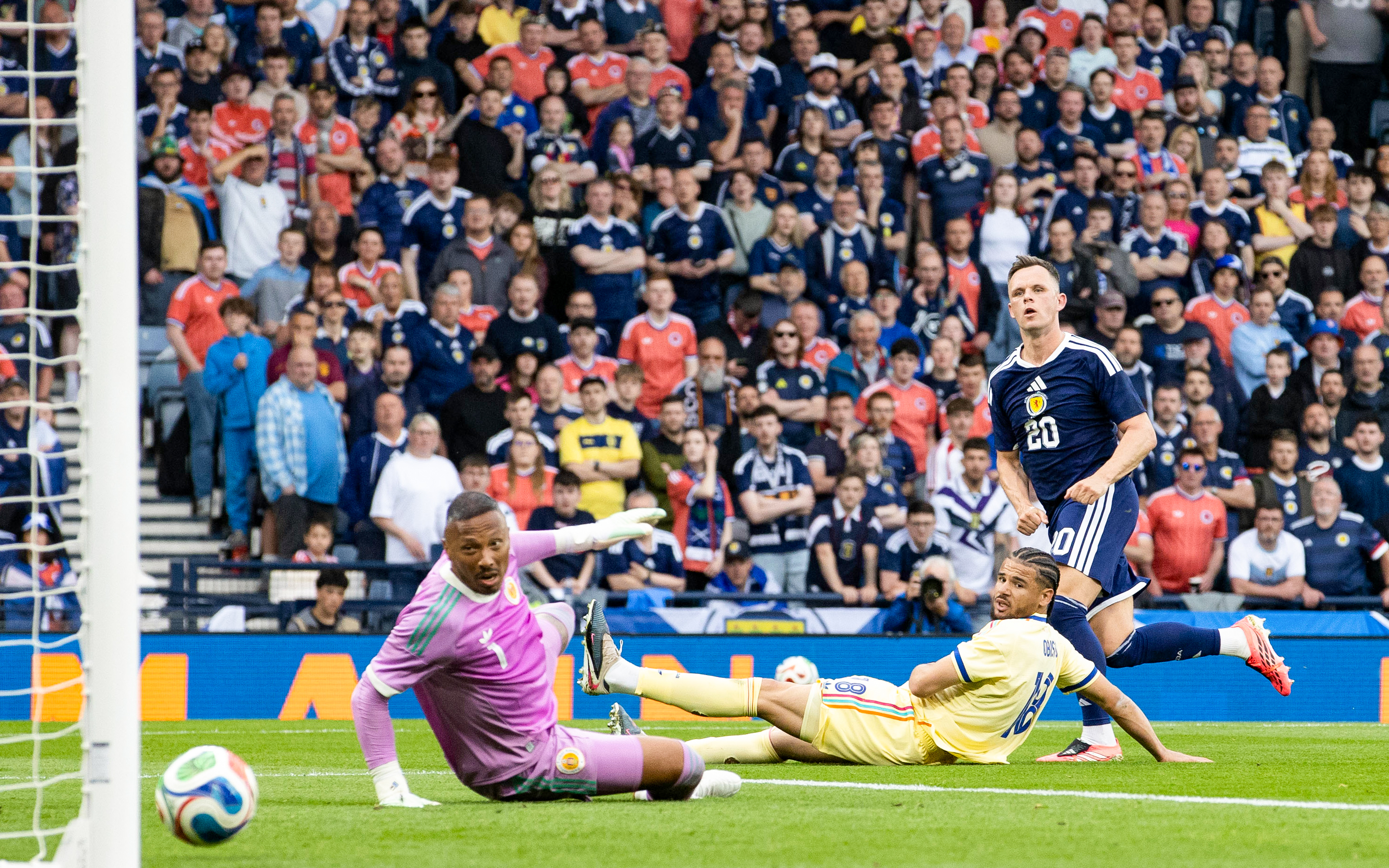 Rangers and Andy Robertson give Lawrence Shankland pre-World Cup boost ...