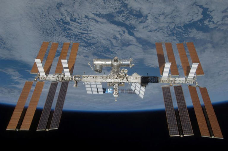 NASA reverses evacuation alert order for astronauts aboard space station