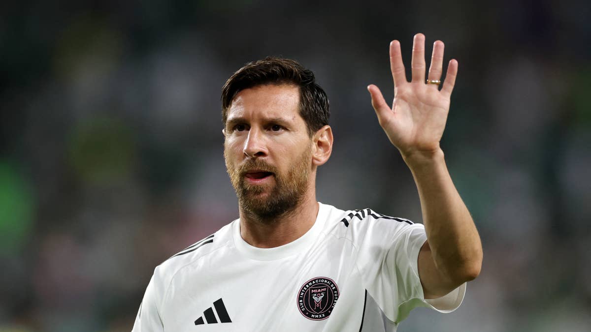 Lionel Messi launches new burger and suite experience before his 6th ...