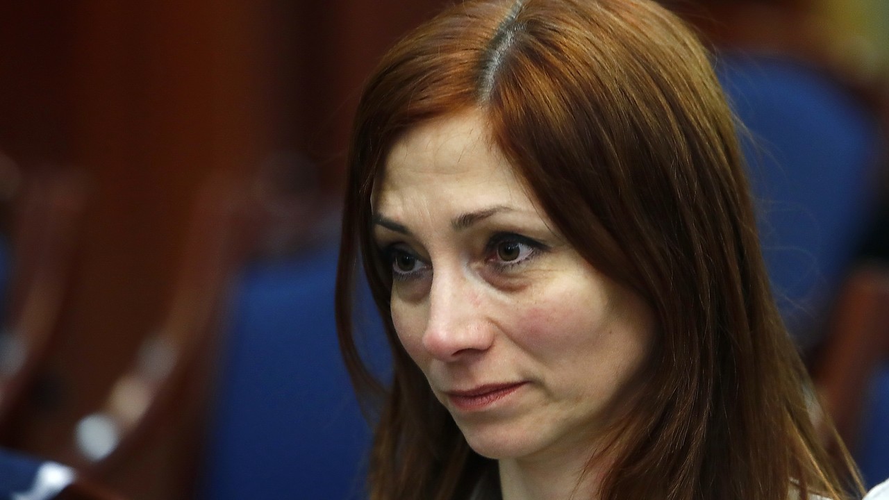 Renner Erika vette észre a büntetés-végrehajtás hibáját, a lúgos támadó ...