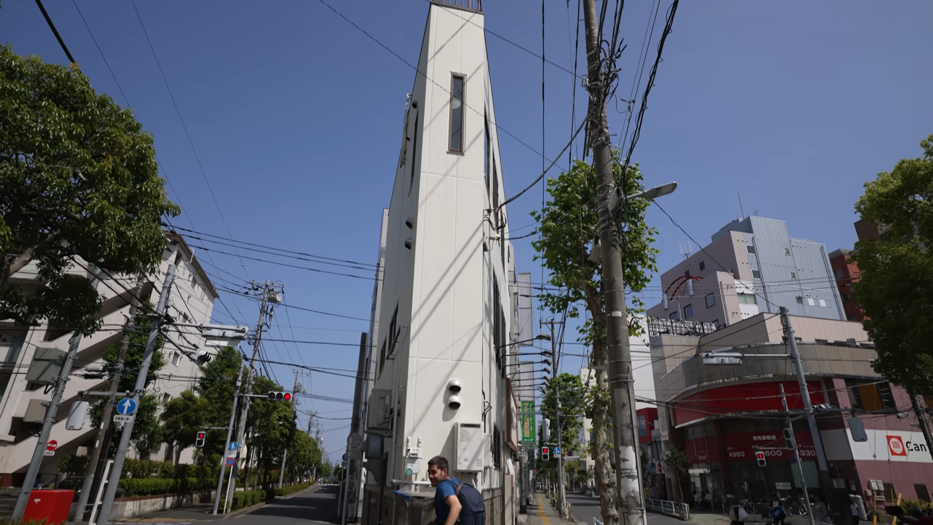 Americans can't believe these tiny Japanese homes are legal