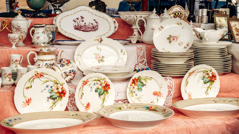 Not Pyrex: There's another antique dishware brand worth hunting for at ...
