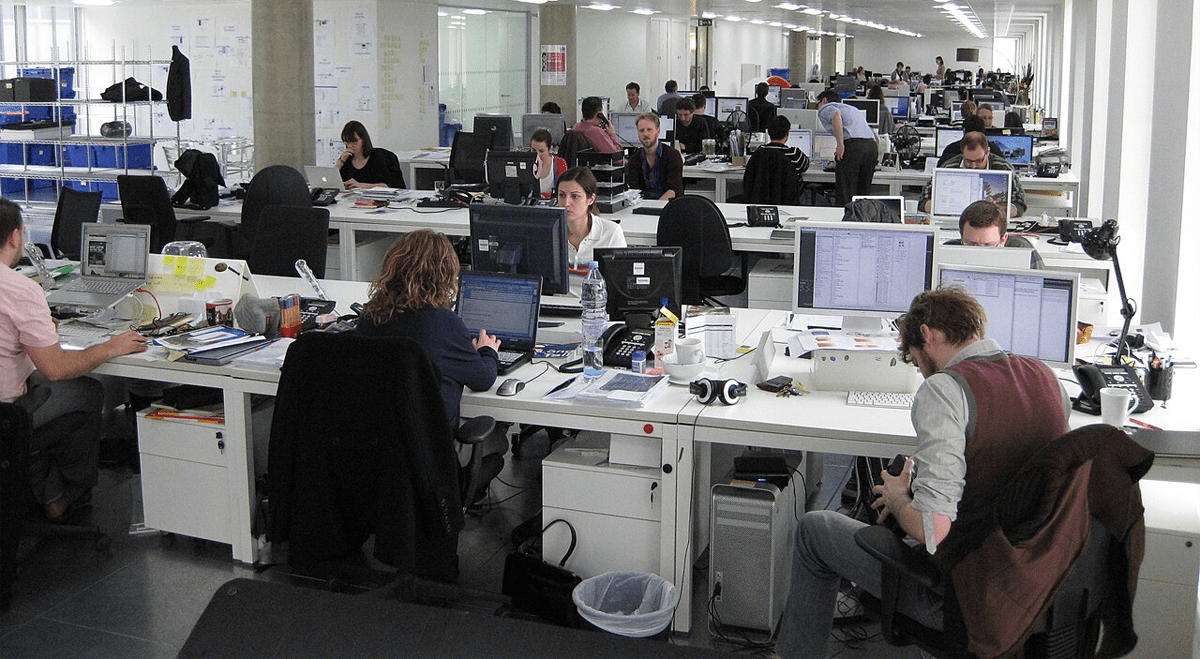 US job growth accelerates in May, easily surpassing forecasts