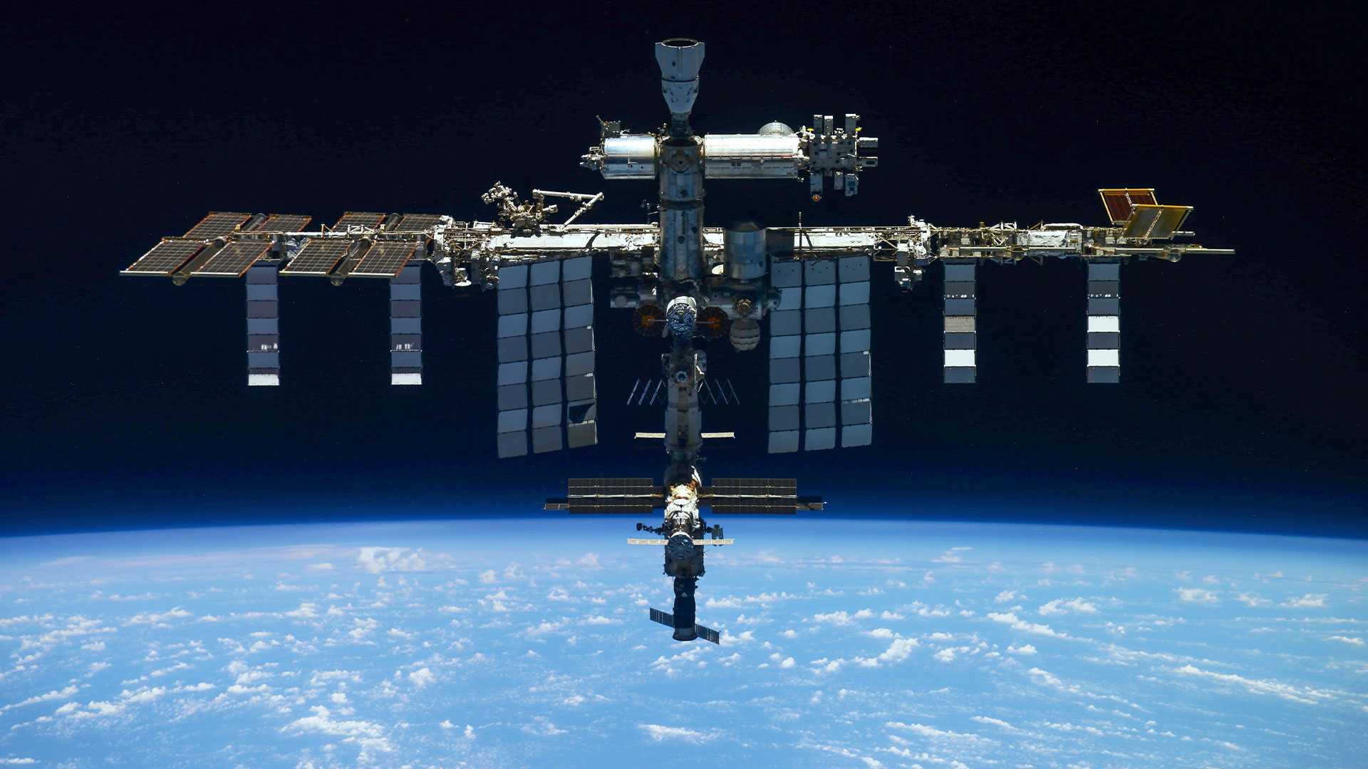 Maine's Jessica Meir, other astronauts briefly take shelter during ...