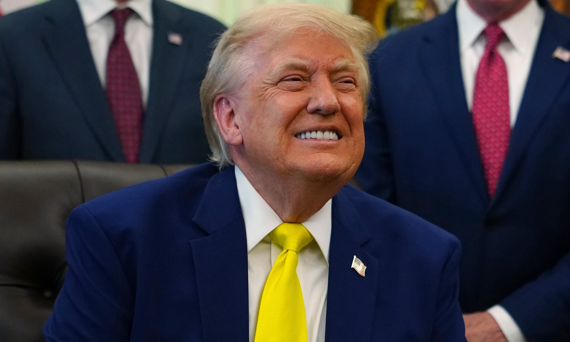 CIA and FBI face bloodbath as Trump unlocks new loophole to detonate ...