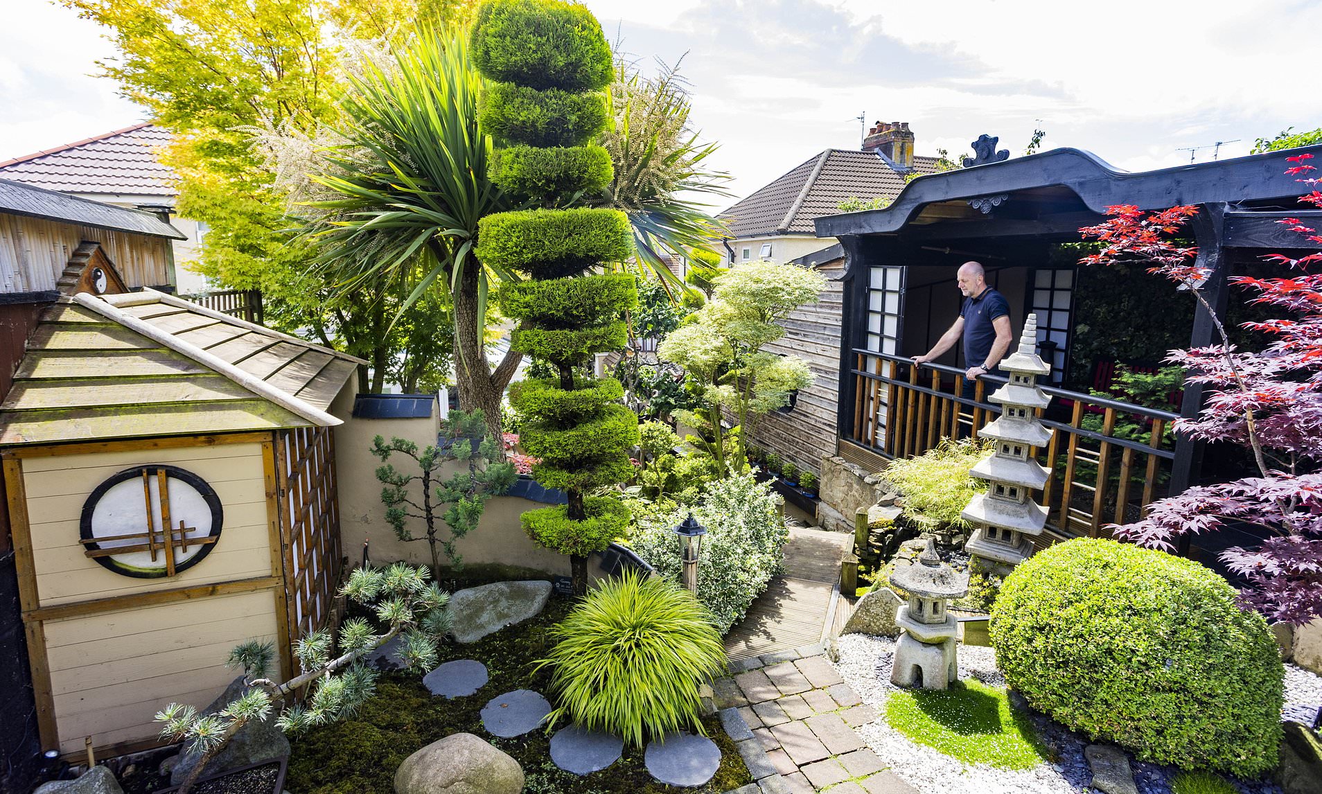 Turning Japanese! Man spends £20,000 transforming his back yard into ...