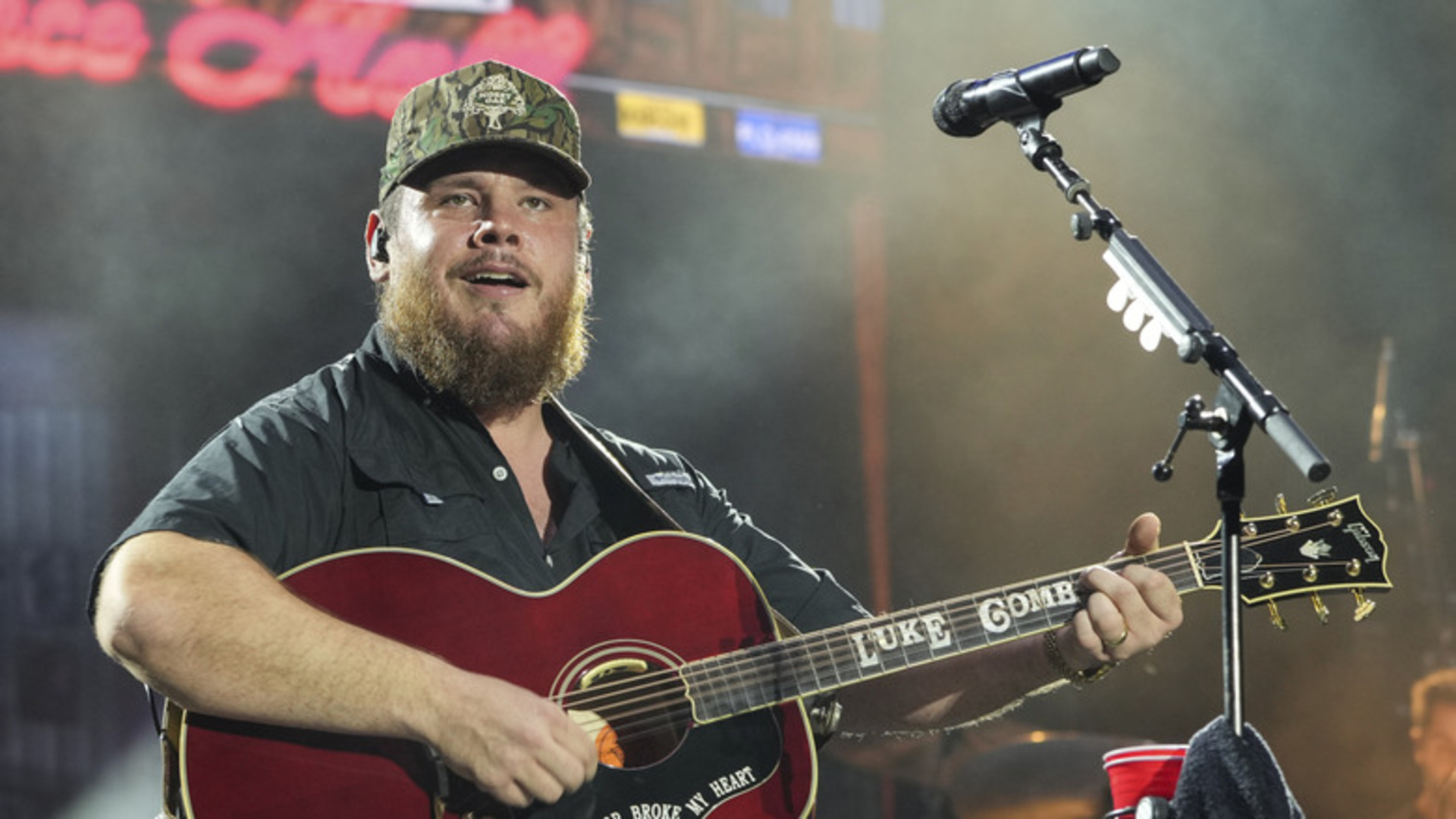 The rare mental health condition Luke Combs was diagnosed with