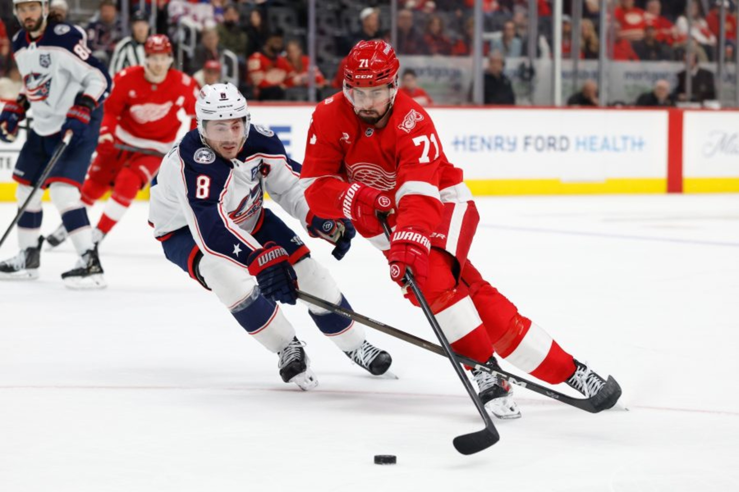 The Chicago Blackhawks could be in the Dylan Larkin trade market