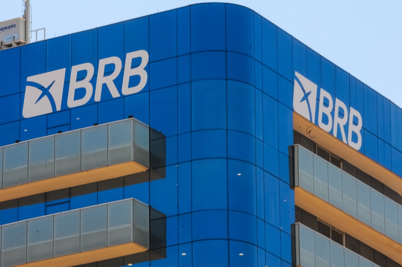 Presidente do BRB diz ao Senado não saber quantas vezes Vorcaro esteve ...