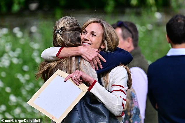 Peter Phillips and Harriet Sperling's blended family arrive at church ...