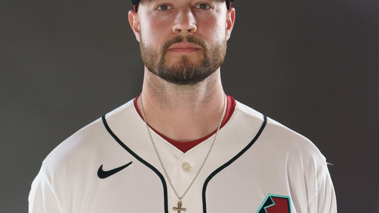 Diamondbacks release Thomas Hatch