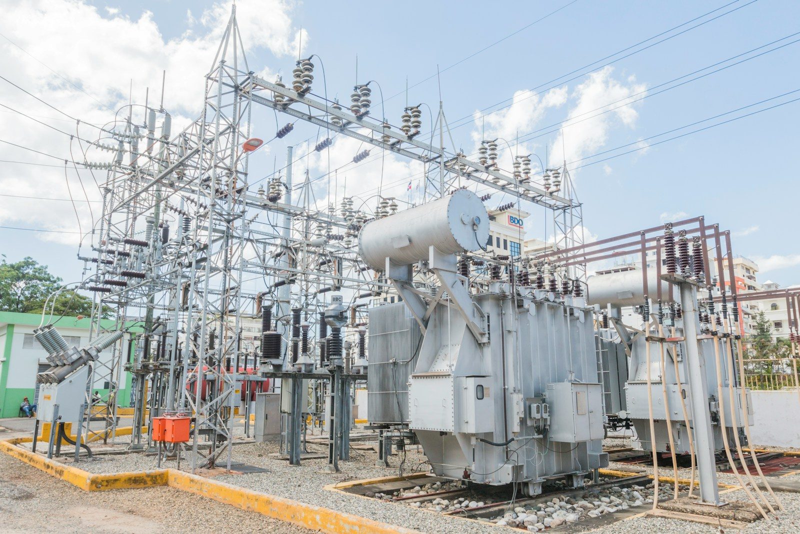 Is the US power grid one glitch away from a total national blackout?