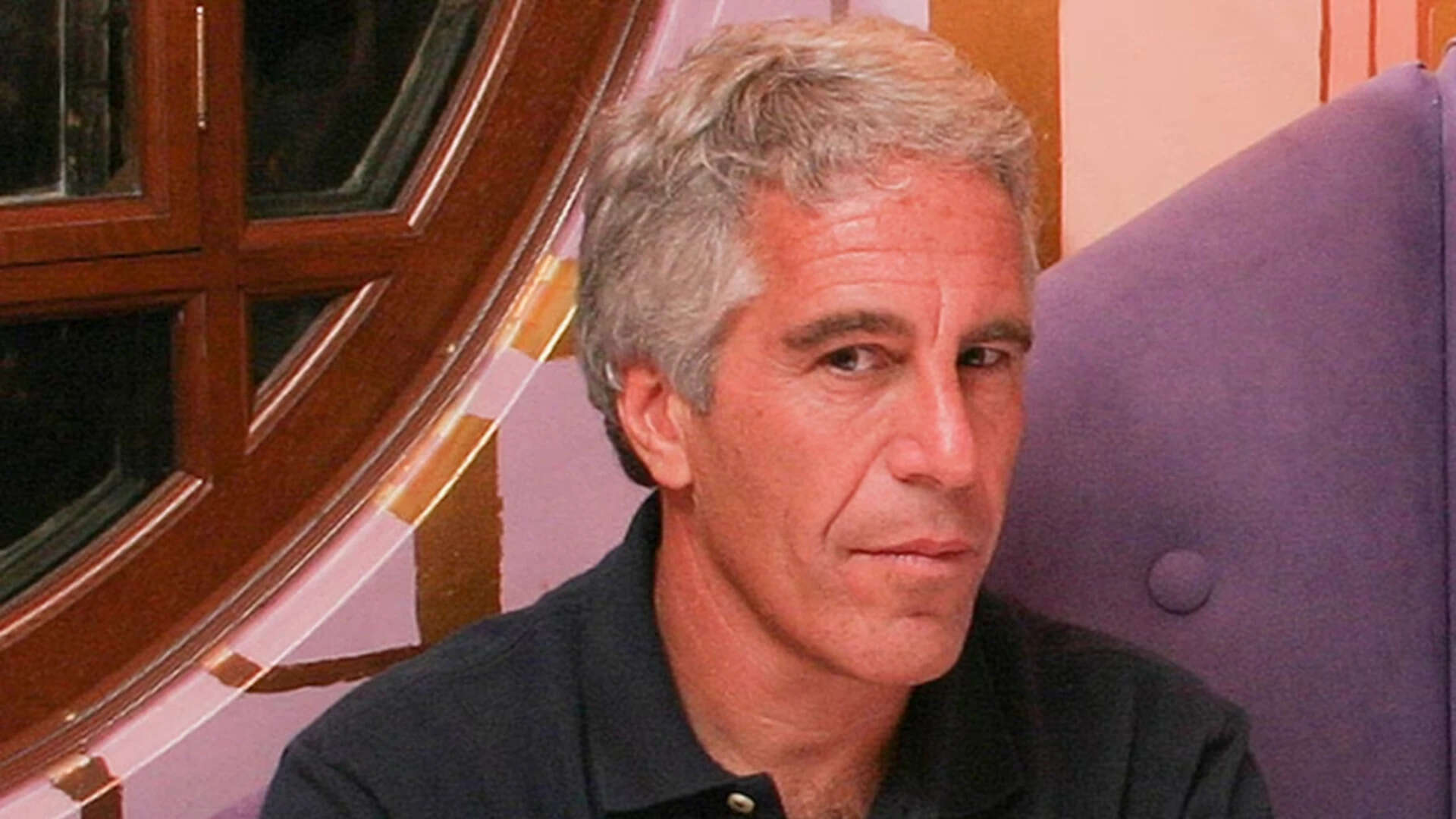 Epstein's prison guard reveals shocking details about day convicted ...