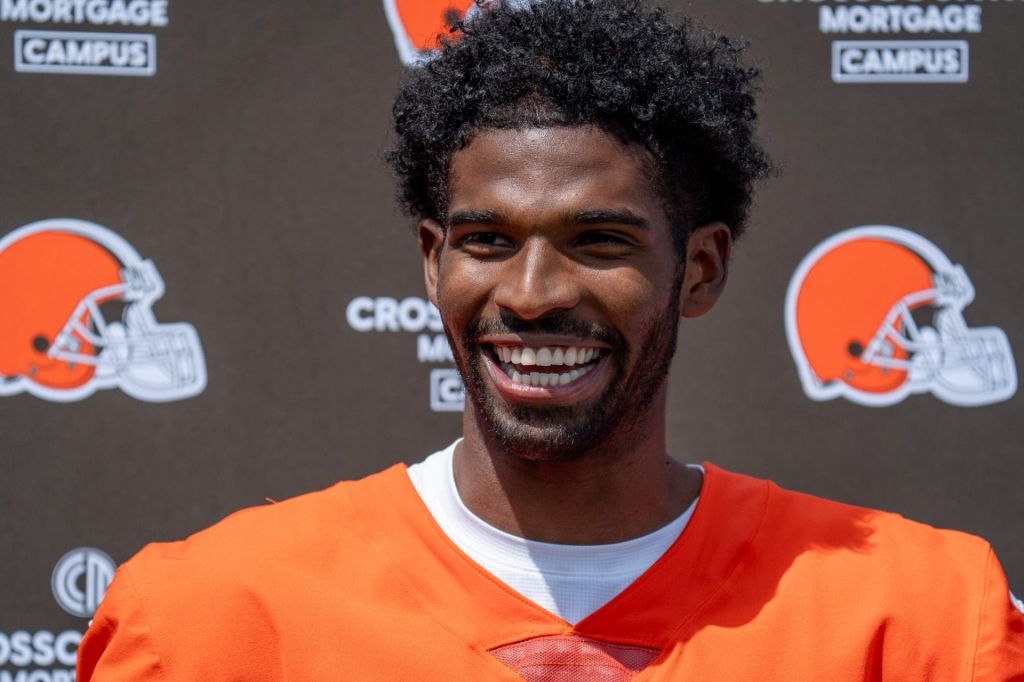 Shedeur Sanders’s $17.7M in licensing income was mostly from trading cards