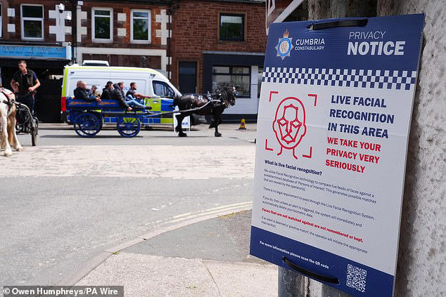 Appleby Horse Fair travellers enjoy the sun as police seize 99 ...