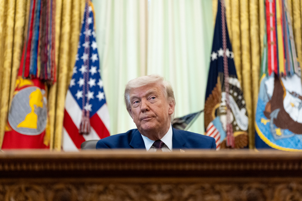Trump says strong jobs report should boost stocks despite market slide