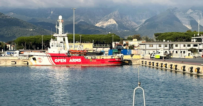 Nave Open Arms attesa domani a Marina di Carrara con 58 migranti