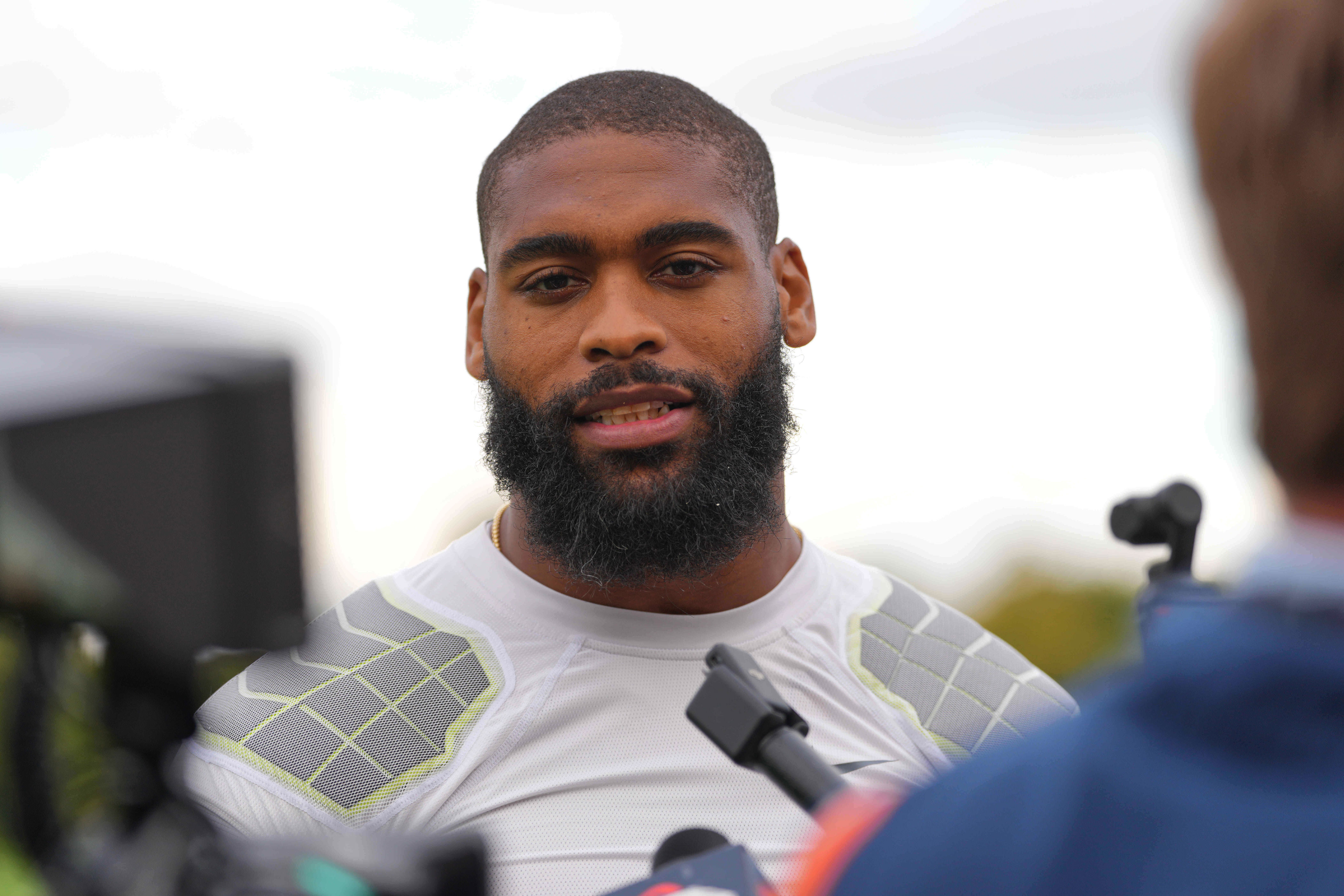 Broncos linebacker Jonathon Cooper arrested on domestic violence charges