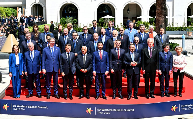 EU leaders push faster expansion at Balkan summit