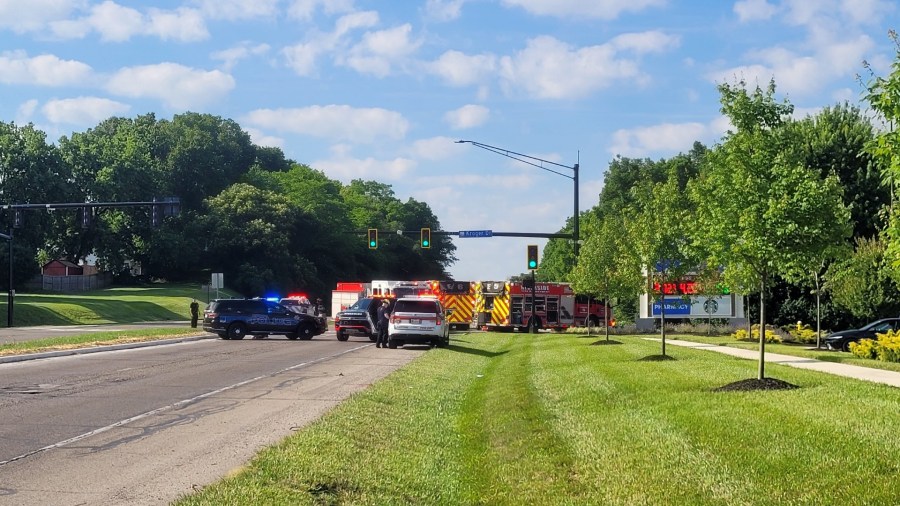 Crash closes part of Woodman Drive in Riverside