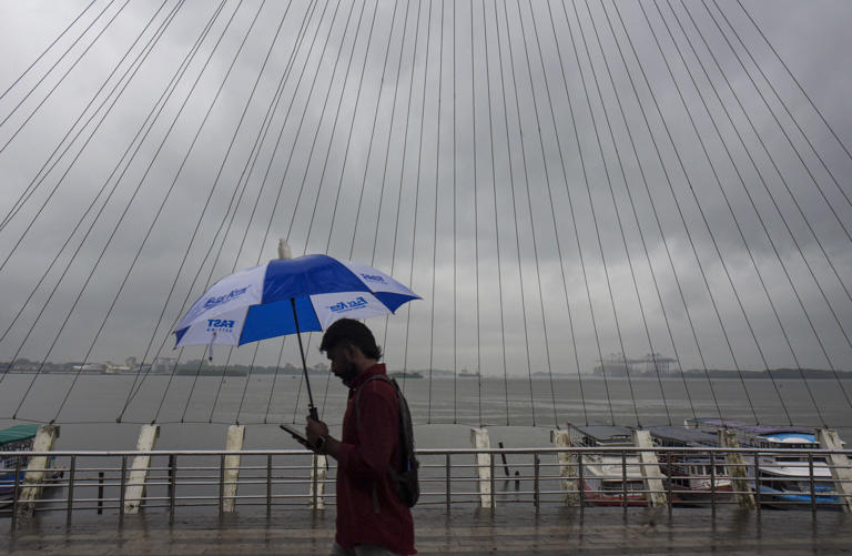 Heavy rains, strong winds lash Kerala, damage property, vehicles ...