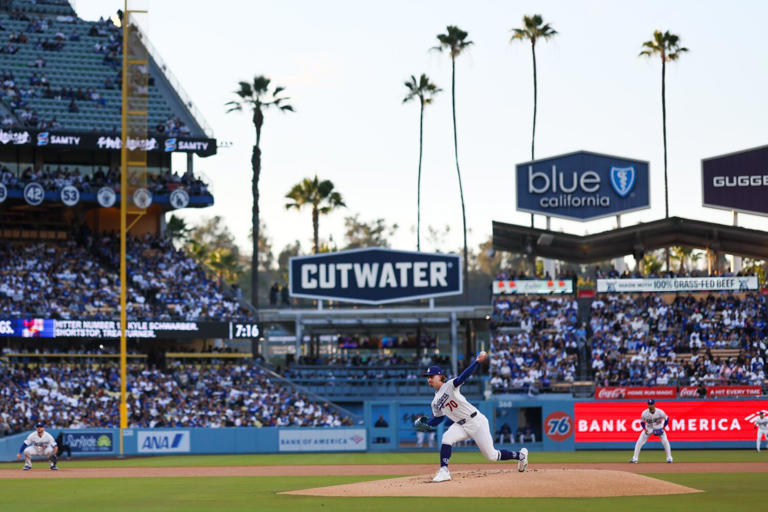 Justin Wrobleski carries no-hit bid into the sixth in Dodgers' win over ...