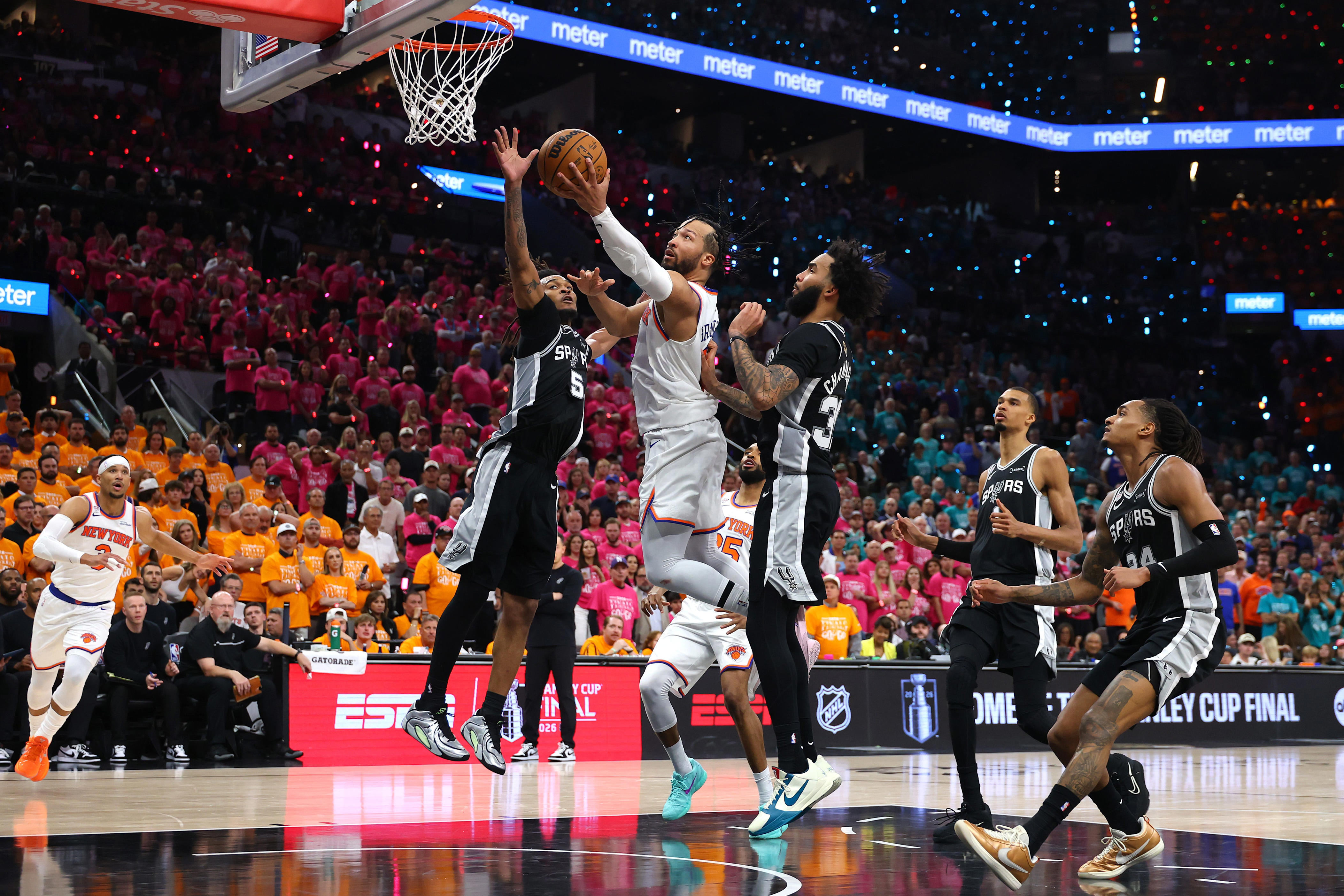 Can Spurs stop Knicks' 12-game streak? Game 2 time, TV, odds for NBA Finals