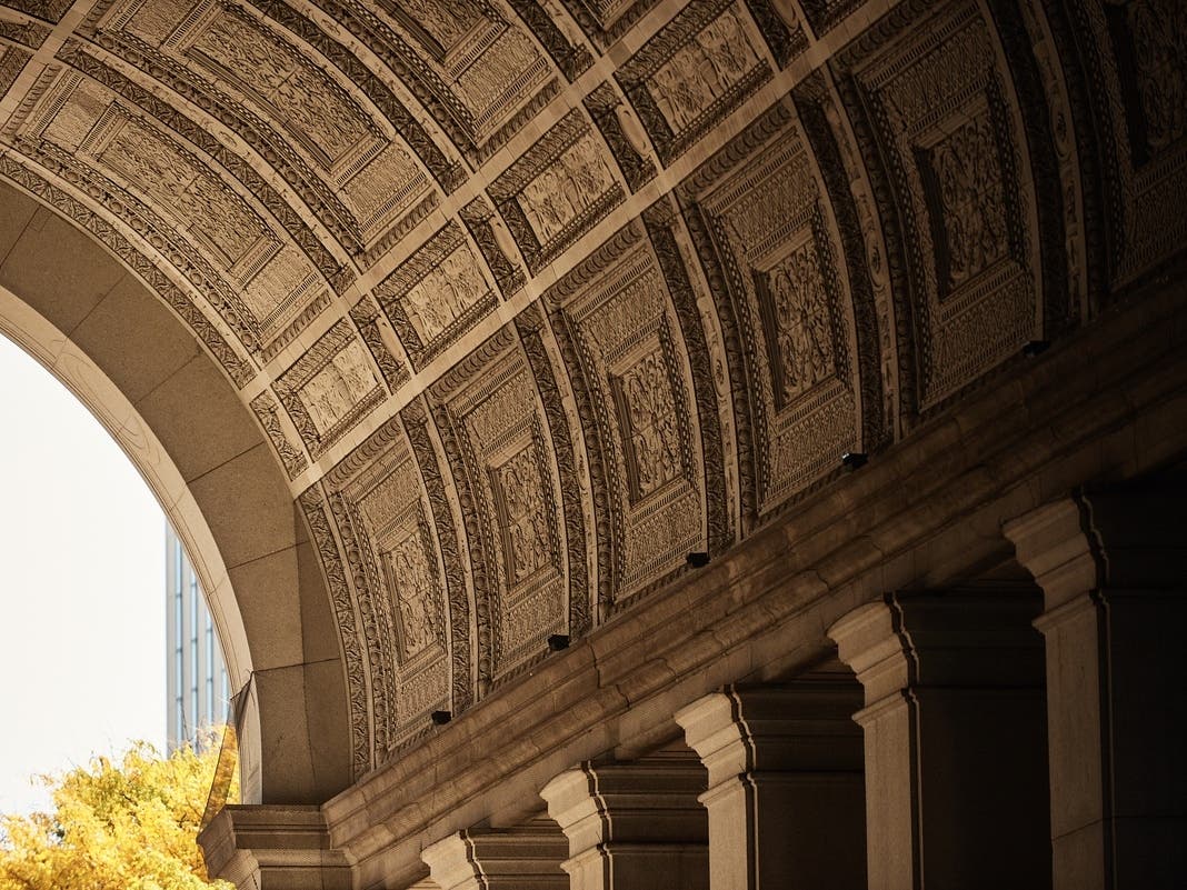 NYC awards millions in new contracts to shelter provider after federal ...
