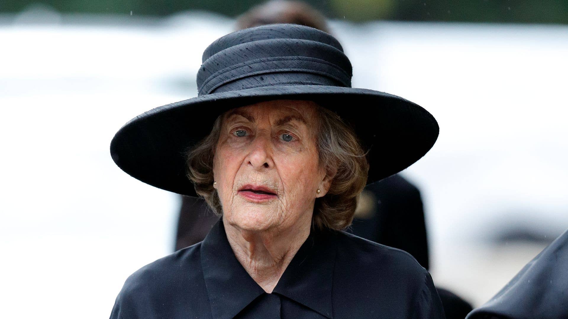 Late Queen Elizabeth's 'impeccable' bridesmaid Lady Pamela Hicks dies ...