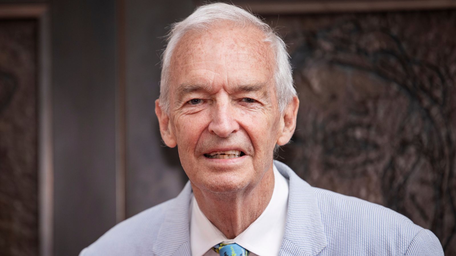 Former Channel 4 News presenter Jon Snow reveals Alzheimer's disease ...