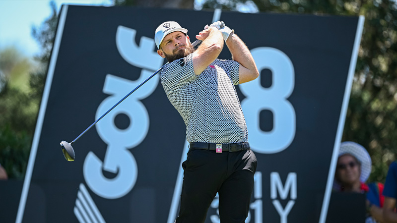Tyrrell Hatton takes command in round 2 of LIV Golf Andalucía