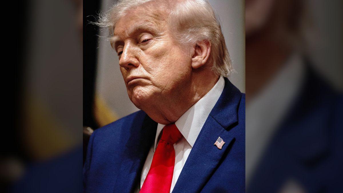 Donald Trump's voice sounds 'unusually weak' as he 'barely raises his ...