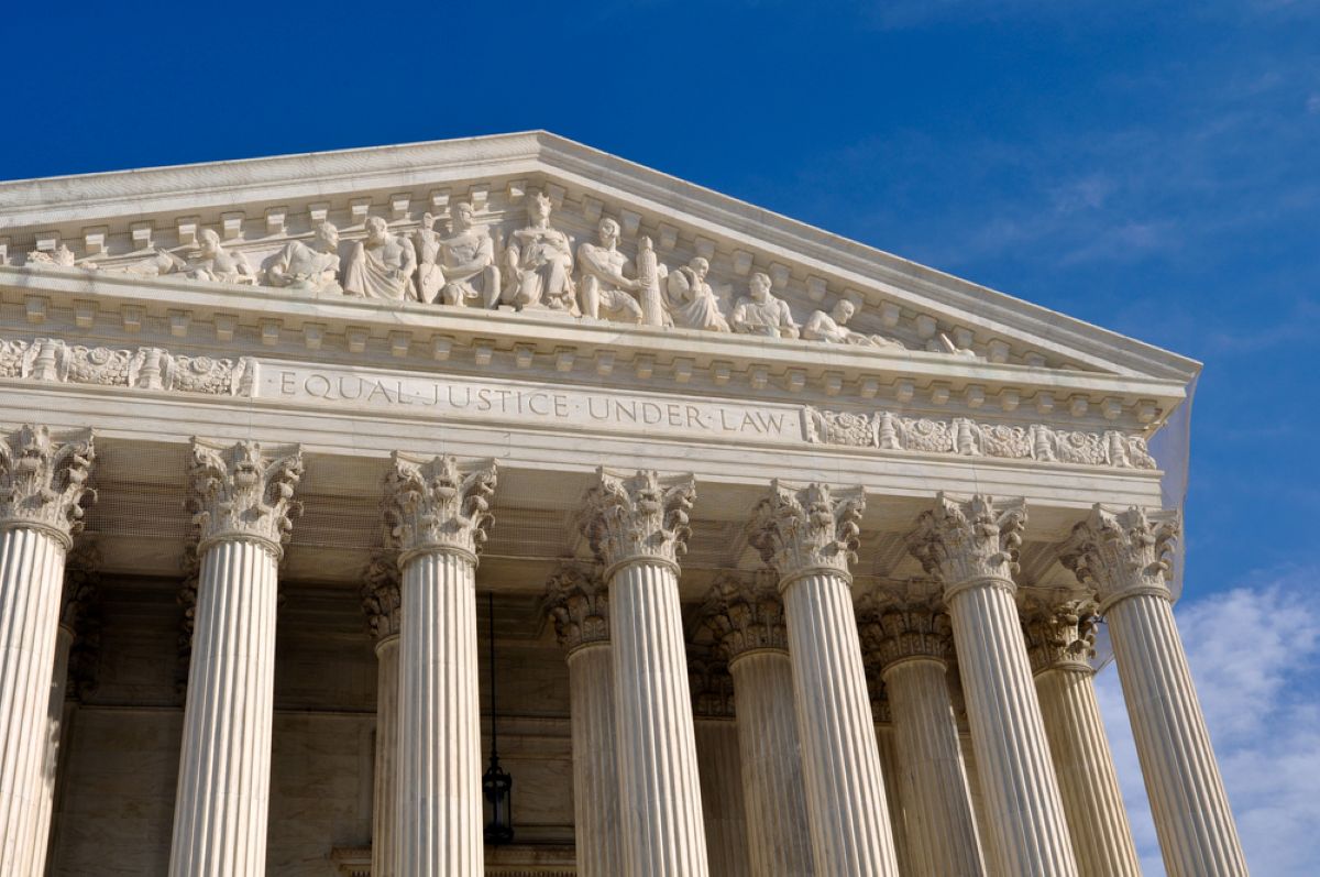 AT&T and Verizon lose – Supreme Court backs FCC's power to fine ...