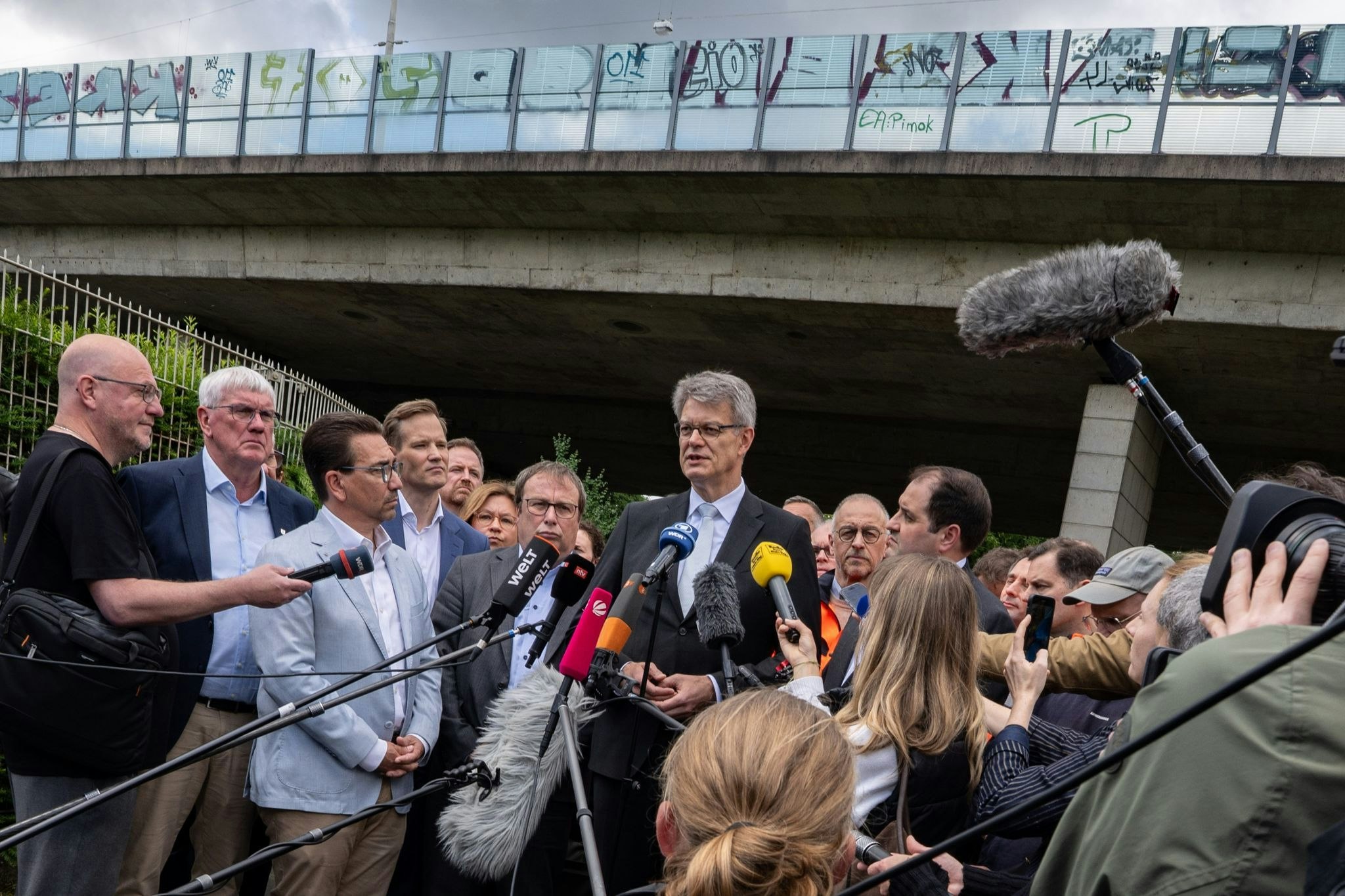 „Dramatische Auswirkungen“: Bonner Nordbrücke hat für Minister jetzt ...