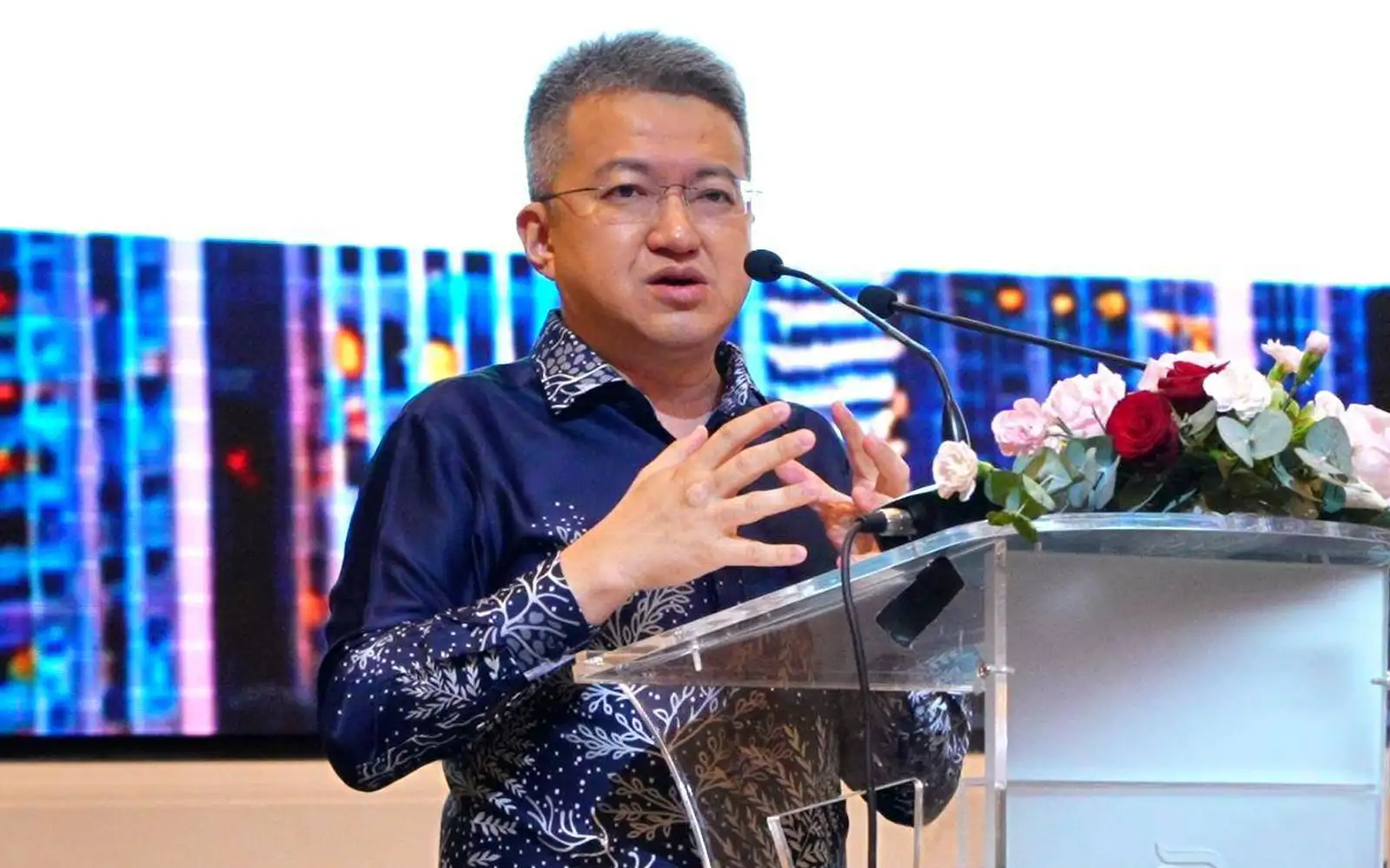 Improve tax system to gain traders’ trust, says deputy minister