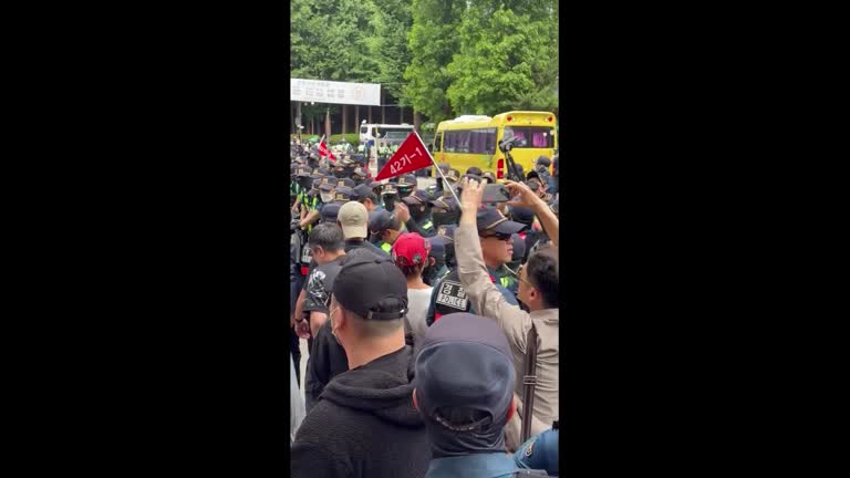 Eyewitness videos show Seoul protests after election ballot shortage ...