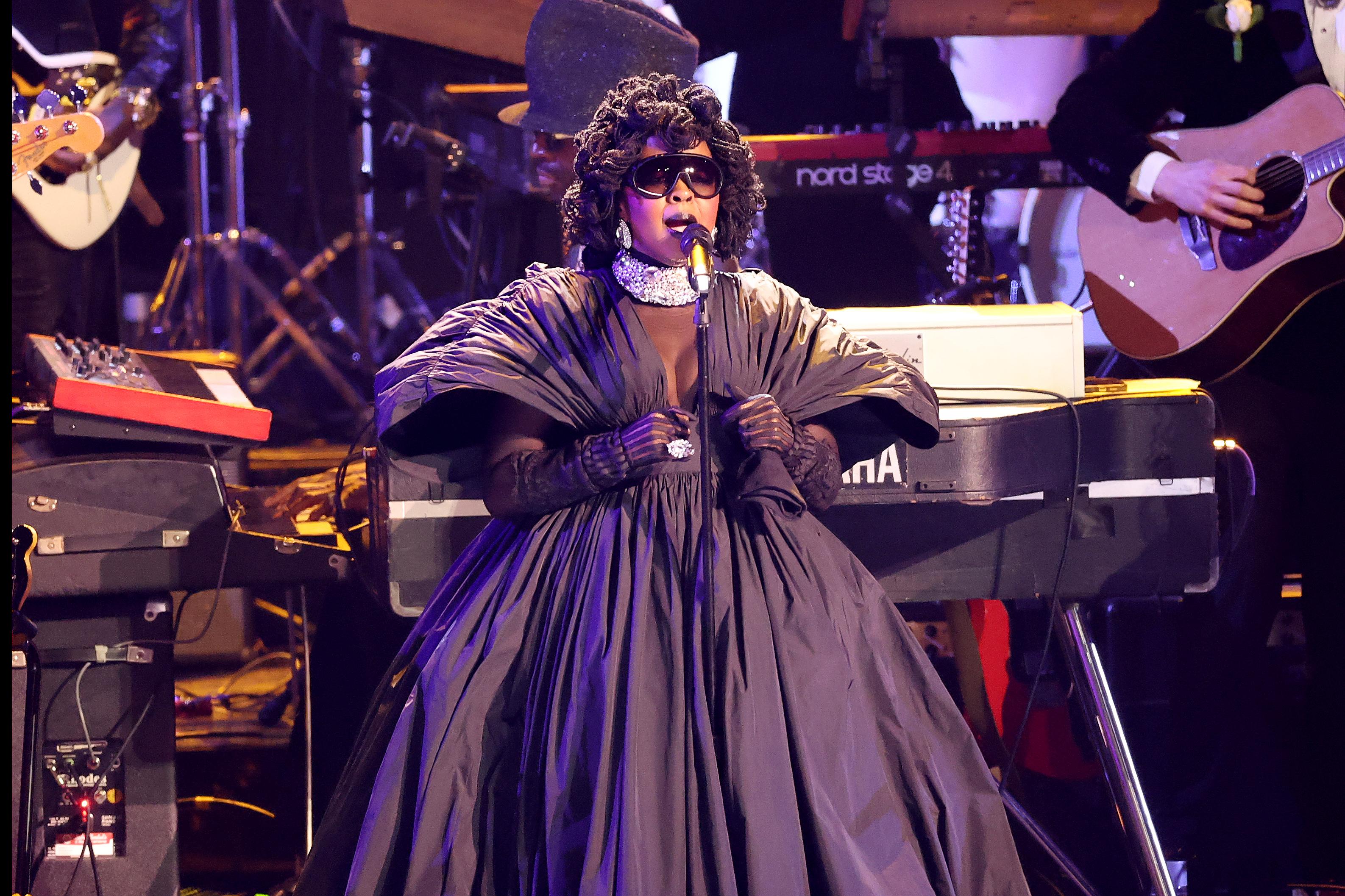 Lauryn Hill lands BET Awards' first-ever living legend icon recognition