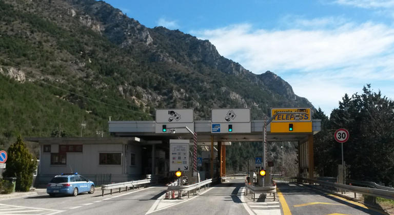 A24, chiusure notturne traforo del Gran Sasso in direzione Teramo