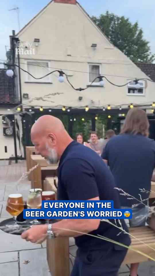 Man's playful 'drunk' act fools pub patrons